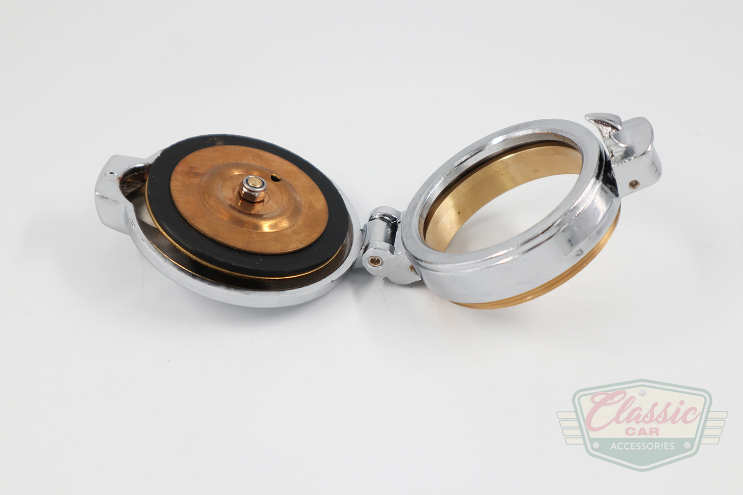 Monza flip top fuel cap – Classic Car Accessories
