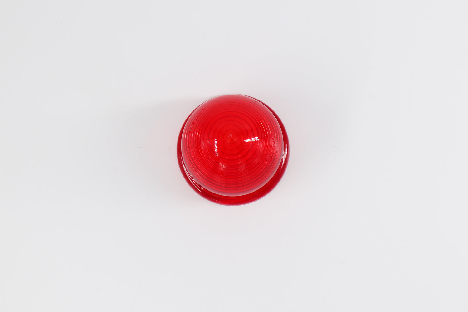 Beehive Plastic Lens L594 - Red – Classic Car Accessories